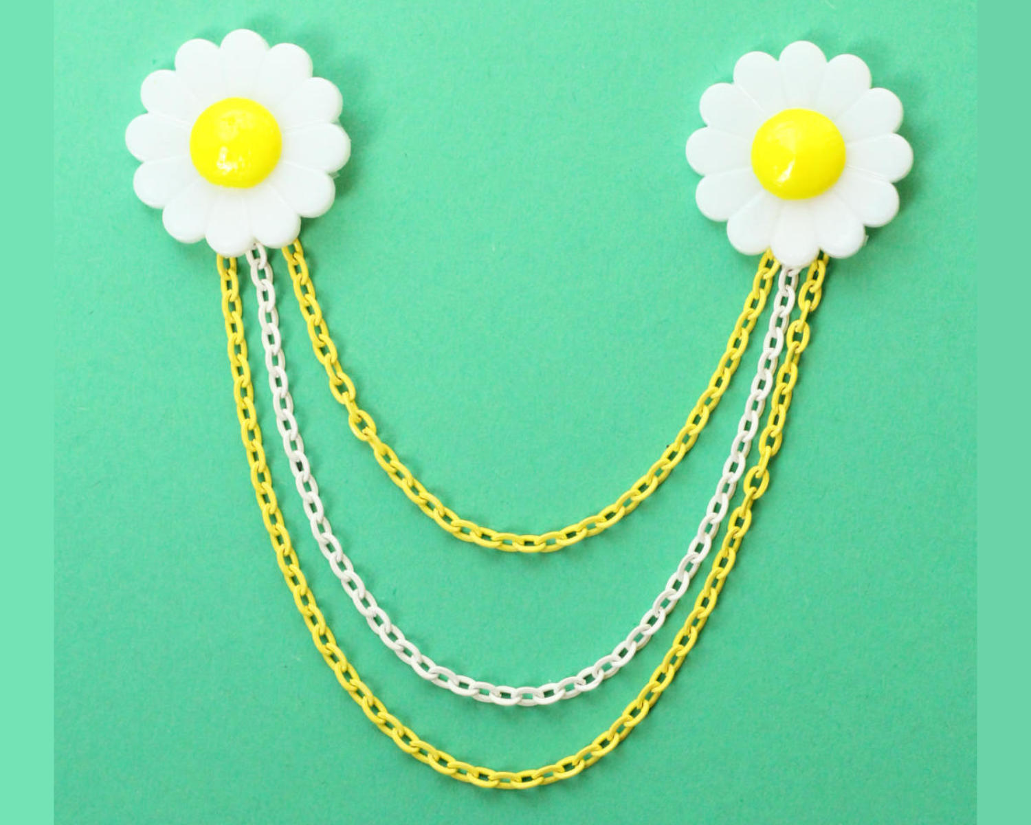Daisy Collar Pins – choice of chain – Luna & Kiki